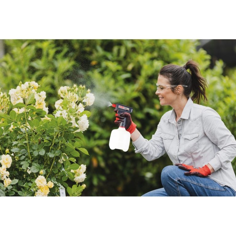 Solo 260 Battery-Operated One-Hand Sprayer, 1 Liter.